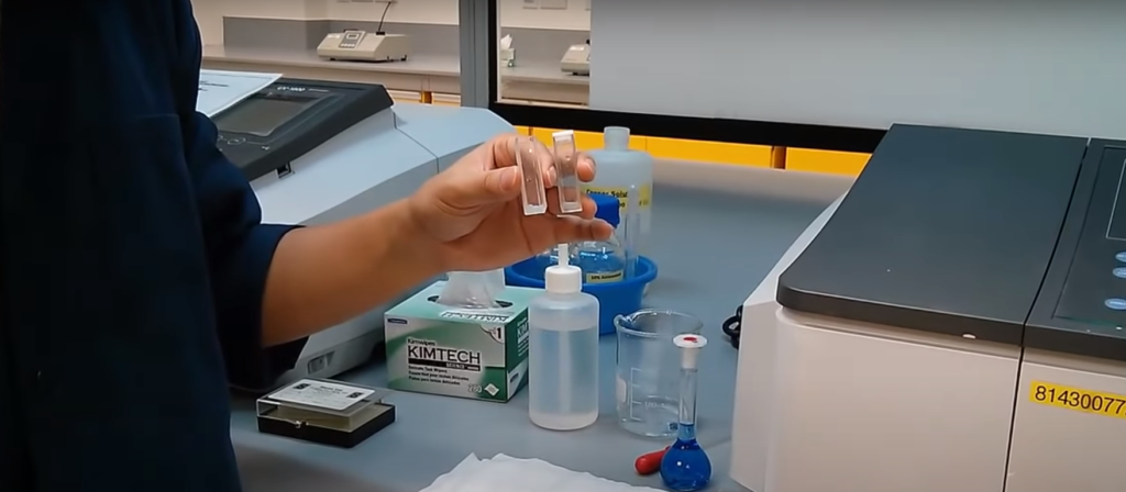UV Vis Spectroscopy - How To Use A Spectrophotometer | ICuvets Cells